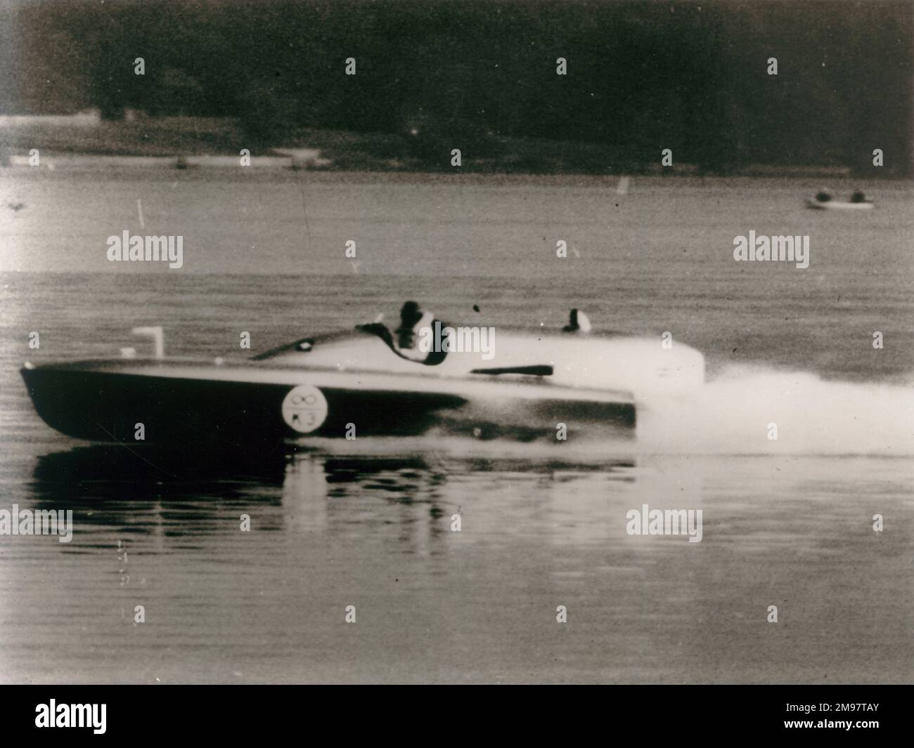 Blue Bird K3, Sir Malcolm Campbell’s Saunders-Roe built boat, beat the ...