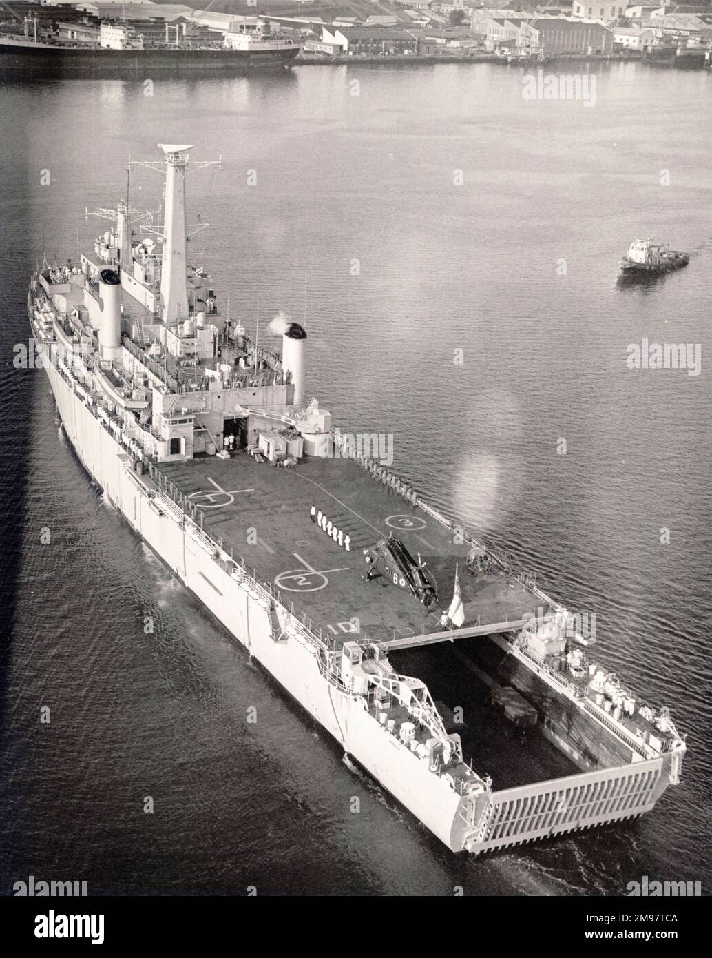 Amphibious assult hi-res stock photography and images - Alamy