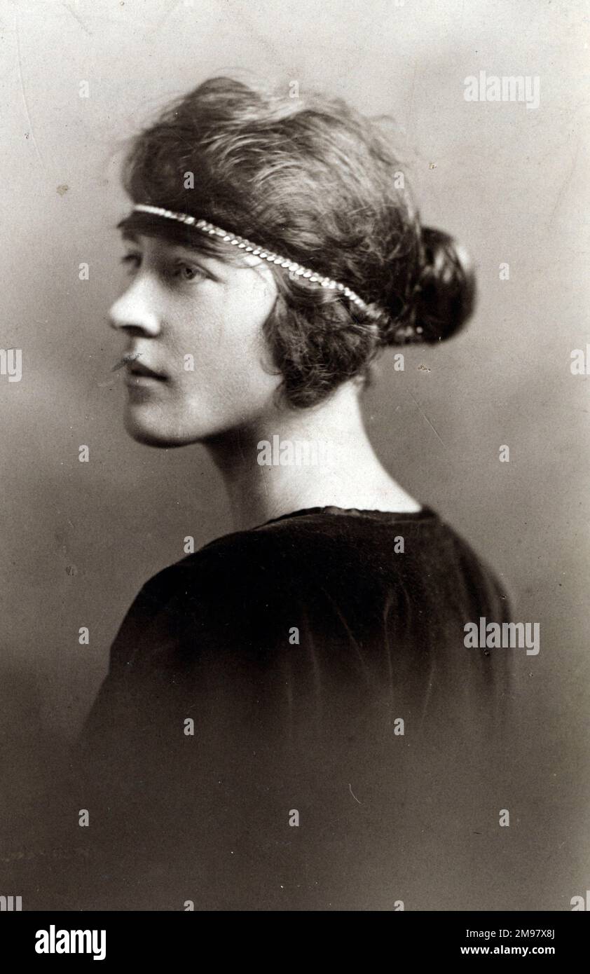1920s flapper hi-res stock photography and images - Alamy