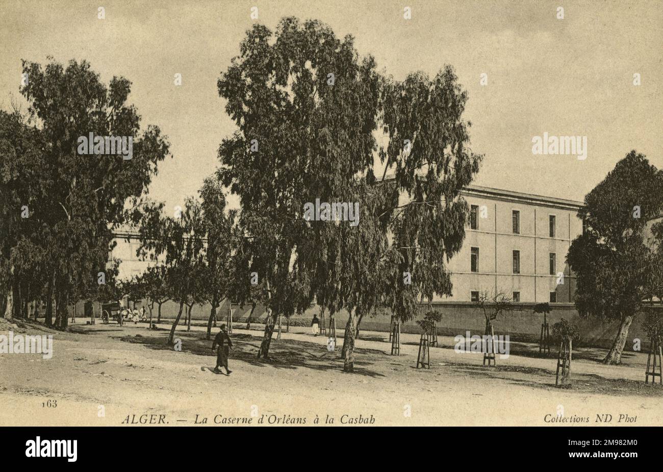 Army barrack building in hi-res stock photography and images - Alamy