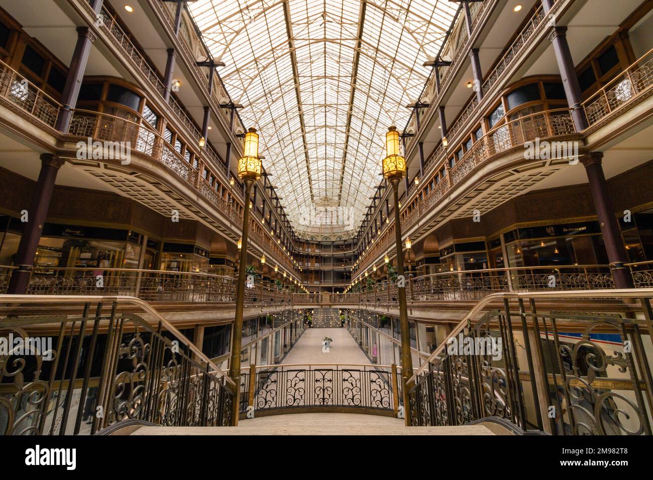 The luxury Arcade Shopping Center and Hotel inside, Cleveland, USA ...