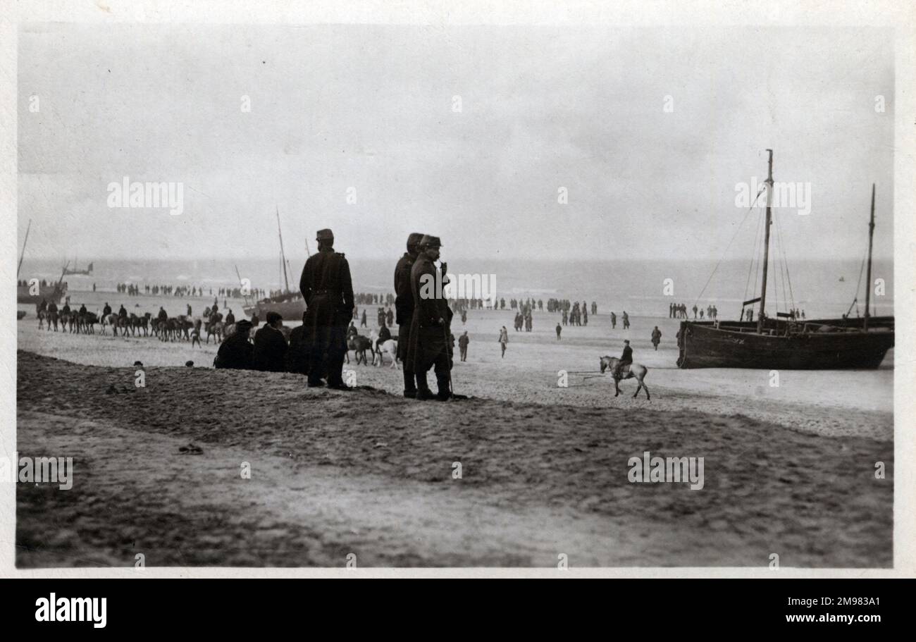 WW1 - French soldiers on the beach at De Panne, a town and a ...