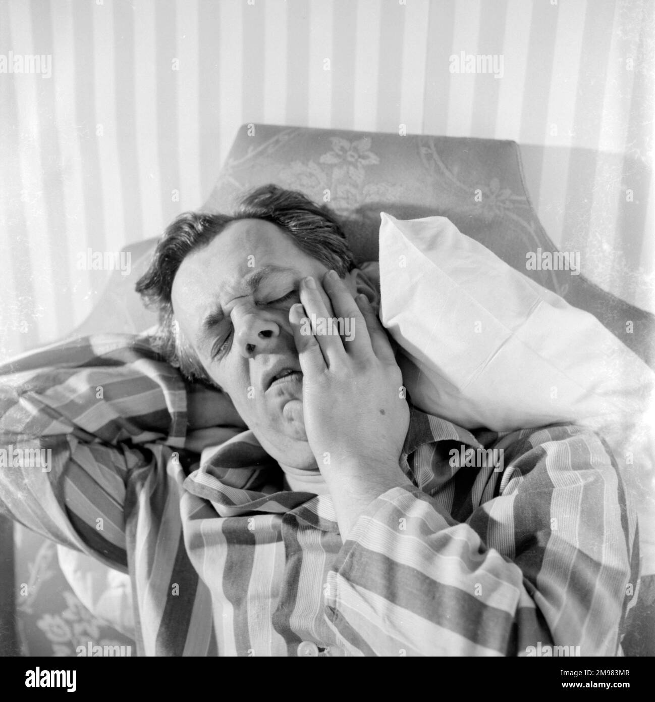 1950s bed yawning hi-res stock photography and images - Alamy