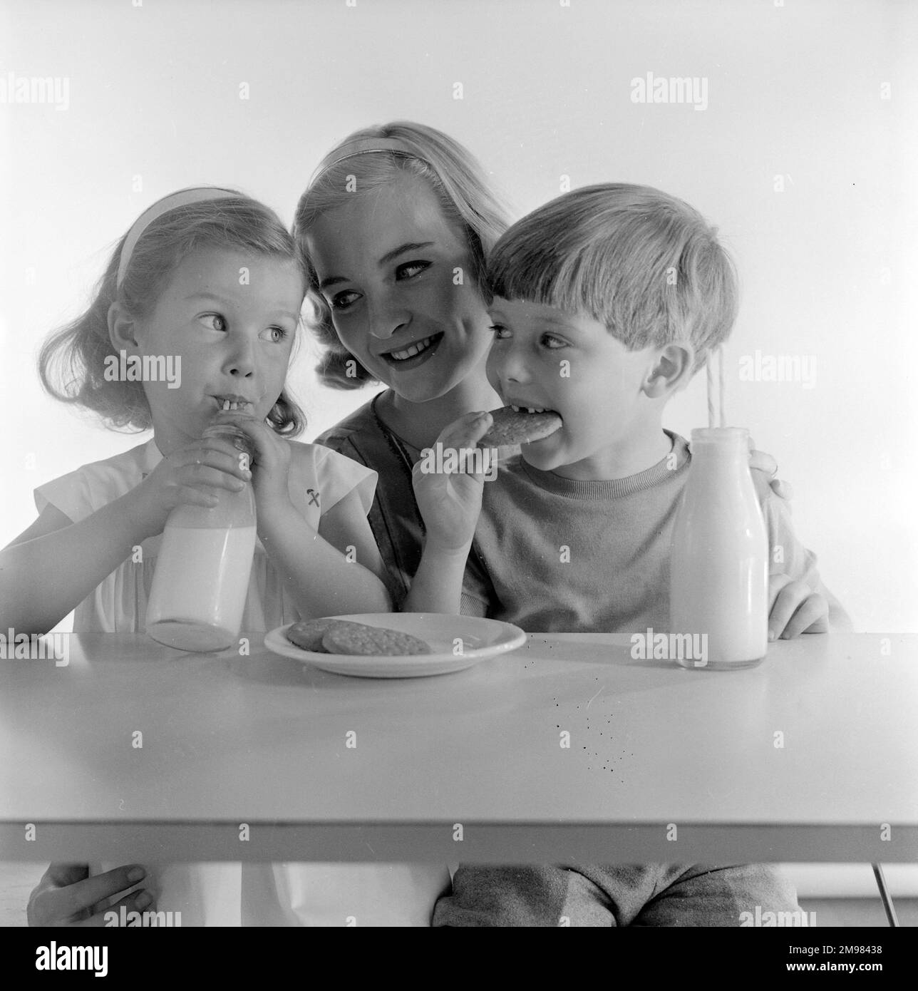 Advertisement for McVitie biscuits -- models posing as mother and two ...