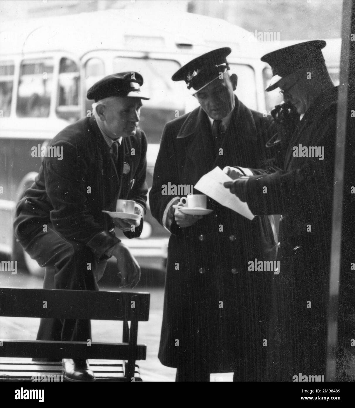 1950s bus driver hi-res stock photography and images - Alamy