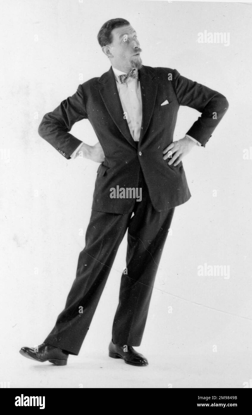 Retro model posing Black and White Stock Photos & Images - Alamy