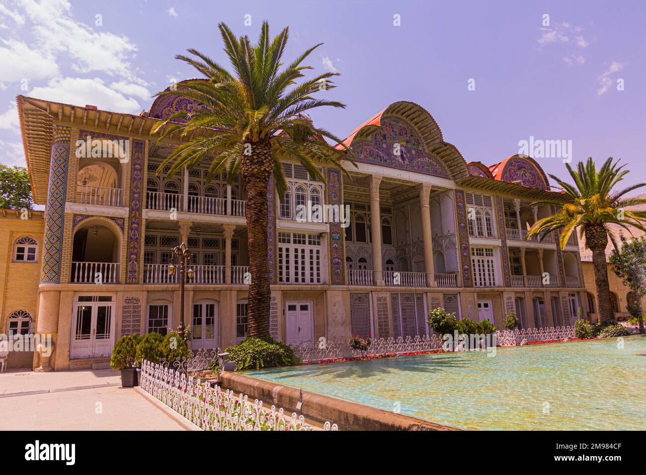 Palace in Eram garden in Shiraz, Iran Stock Photo - Alamy