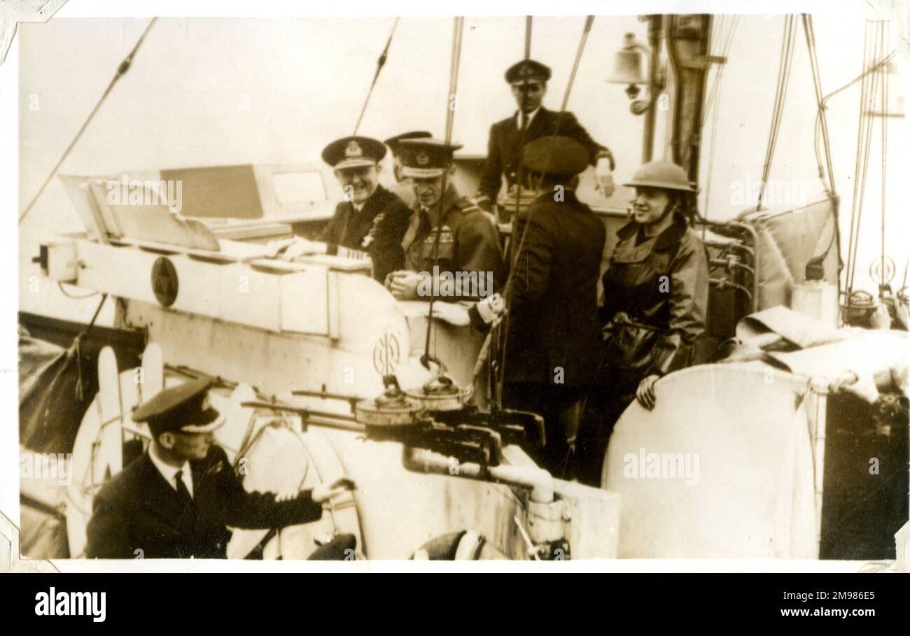 King George VI inspecting D-Day Invasion Forces, WW2 Stock Photo - Alamy