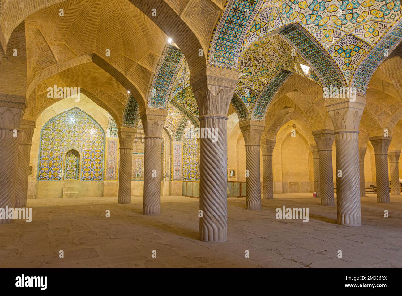 Vaults in islamic architecture hi-res stock photography and images - Alamy