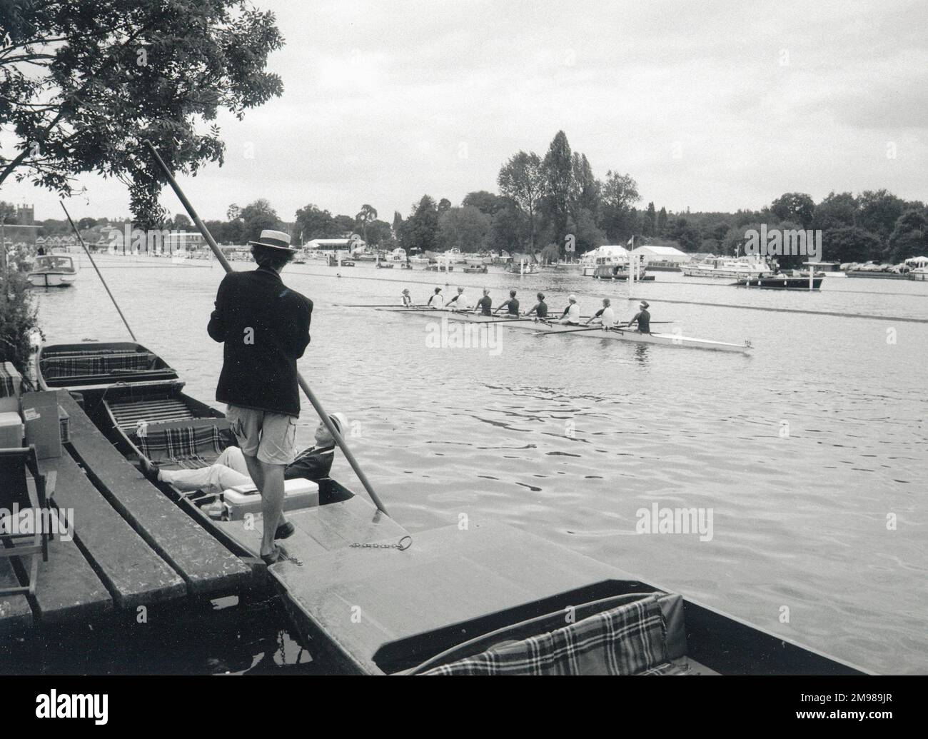 Two men in rowing boat hi-res stock photography and images - Alamy