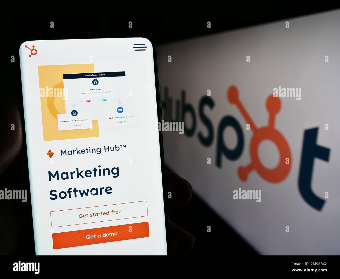 Hubspot logo hi-res stock photography and images - Alamy