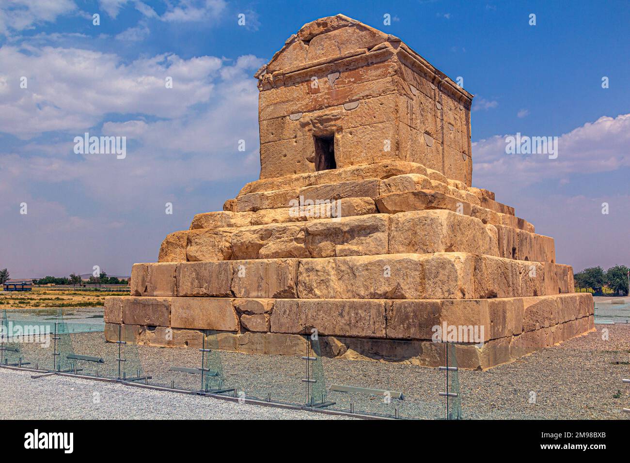 Tomb of Cyrus the Great in Pasargadae, Iran Stock Photo - Alamy