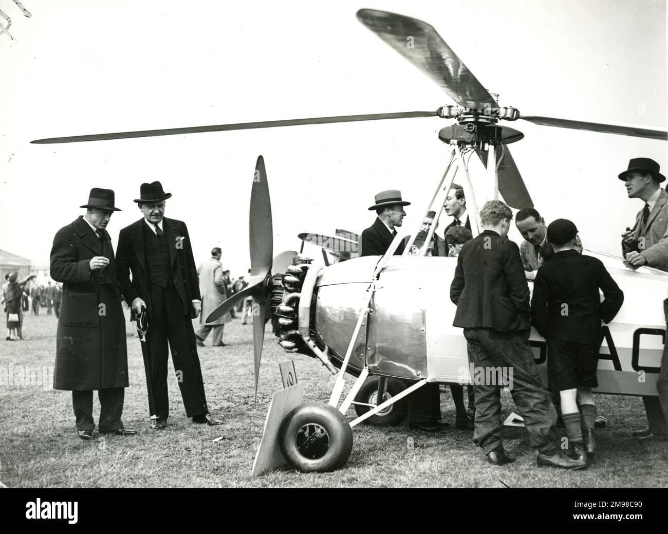 The viscount swinton hi-res stock photography and images - Alamy