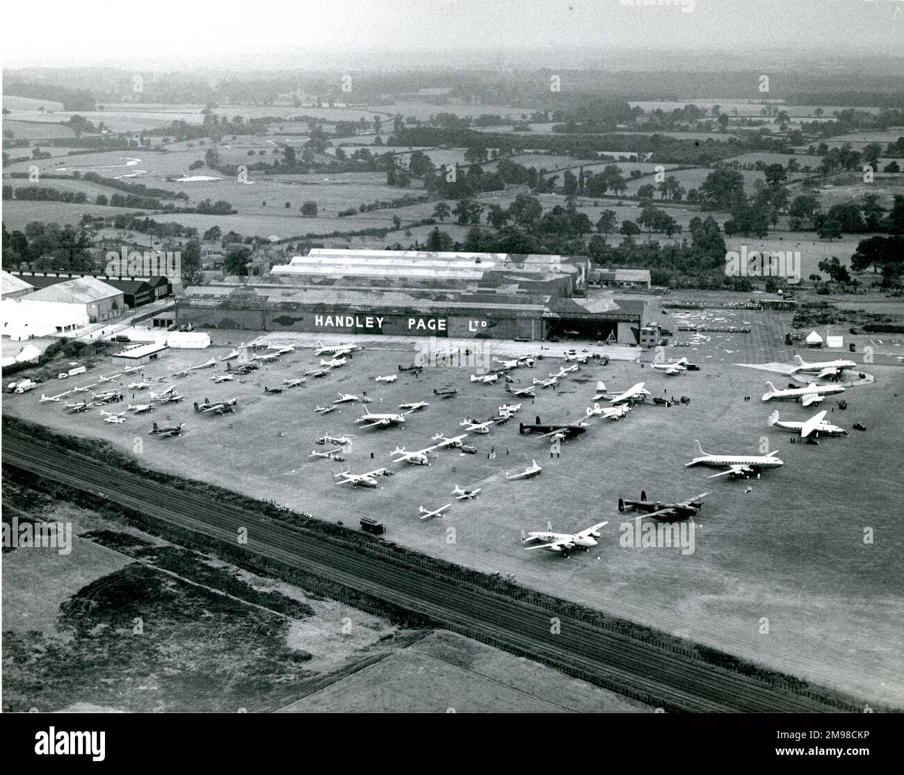 1947 Royal Aeronautical Society Garden Party at Radlett Stock Photo - Alamy