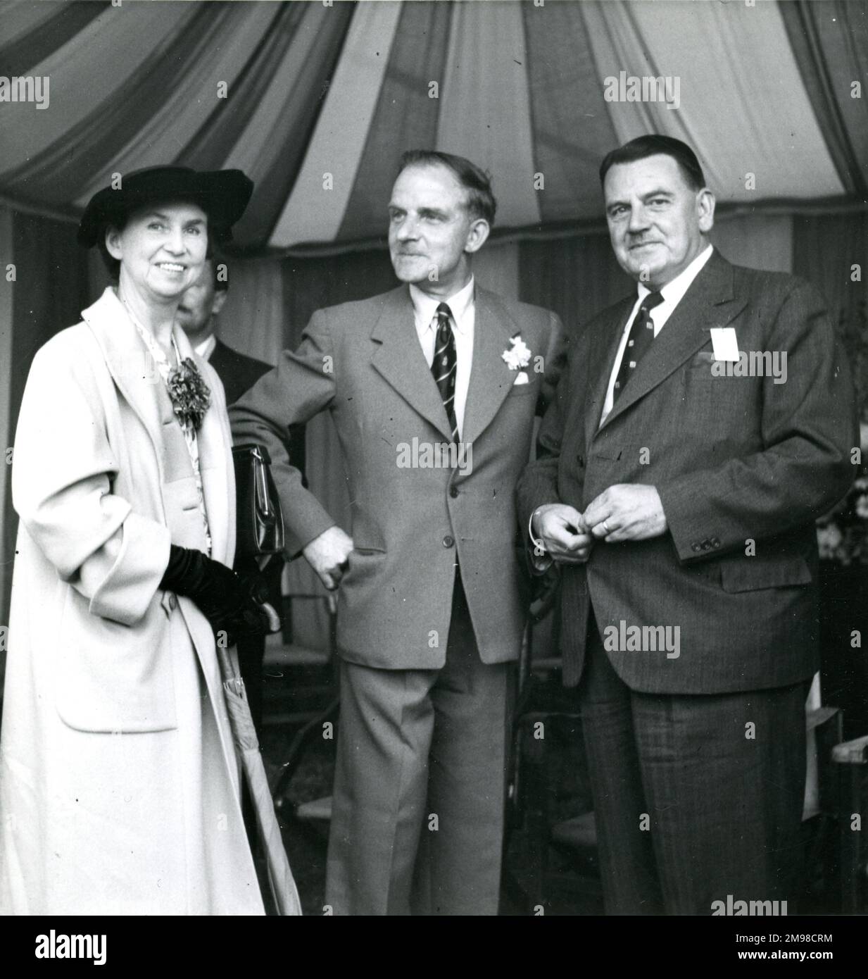Dr Archie Ballantyne, Royal Aeronautical Society Secretary, with Mr and ...