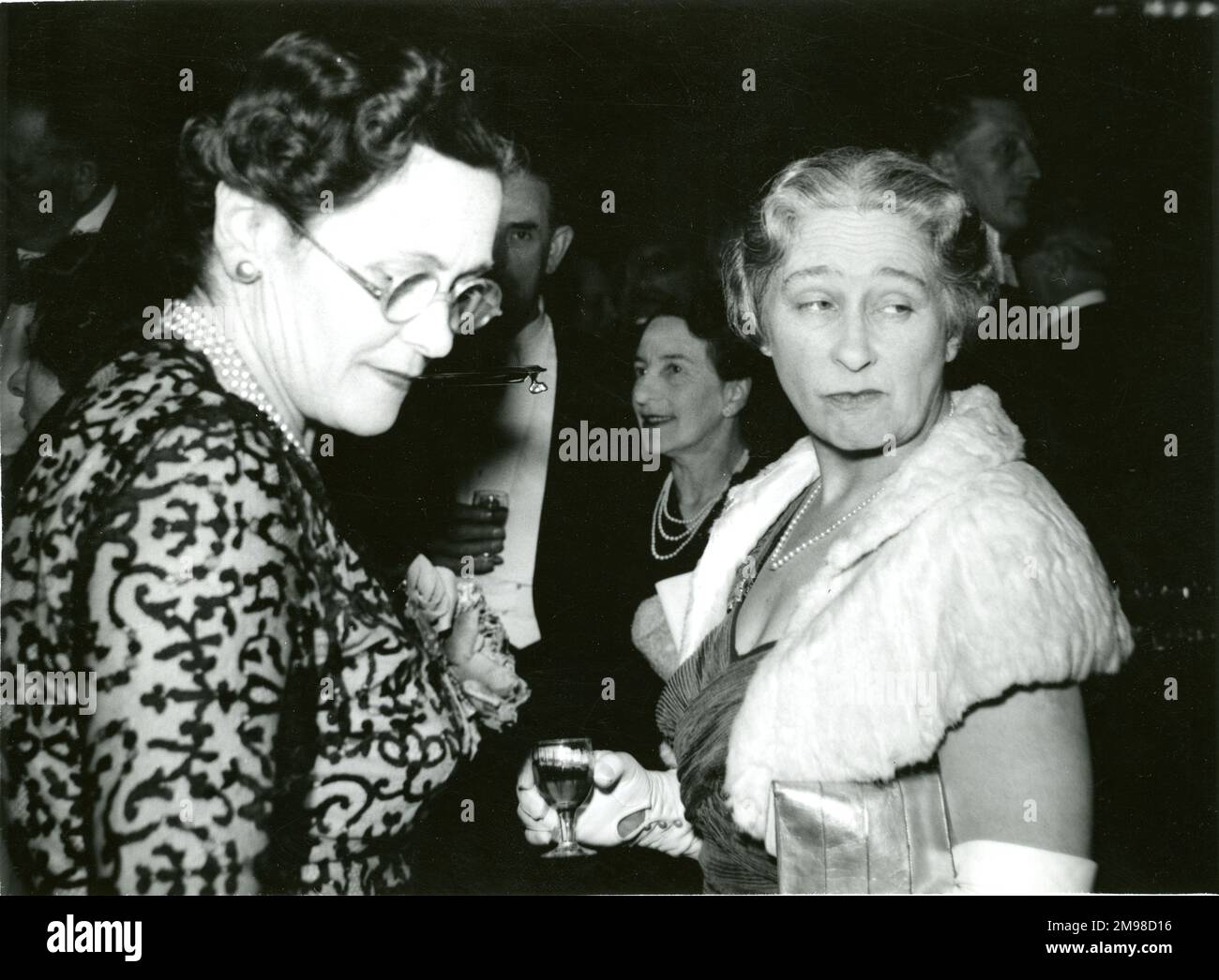 The Royal Aeronautical Society held a dinner at No.4 Hamilton Place in 1949 to celebrate the ...