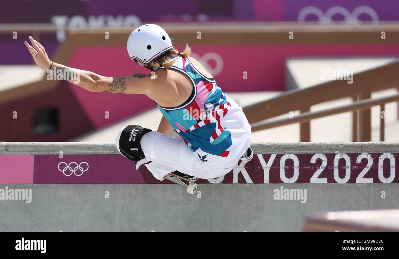 Tokyo olympics 2020 skate board hi-res stock photography and images - Alamy