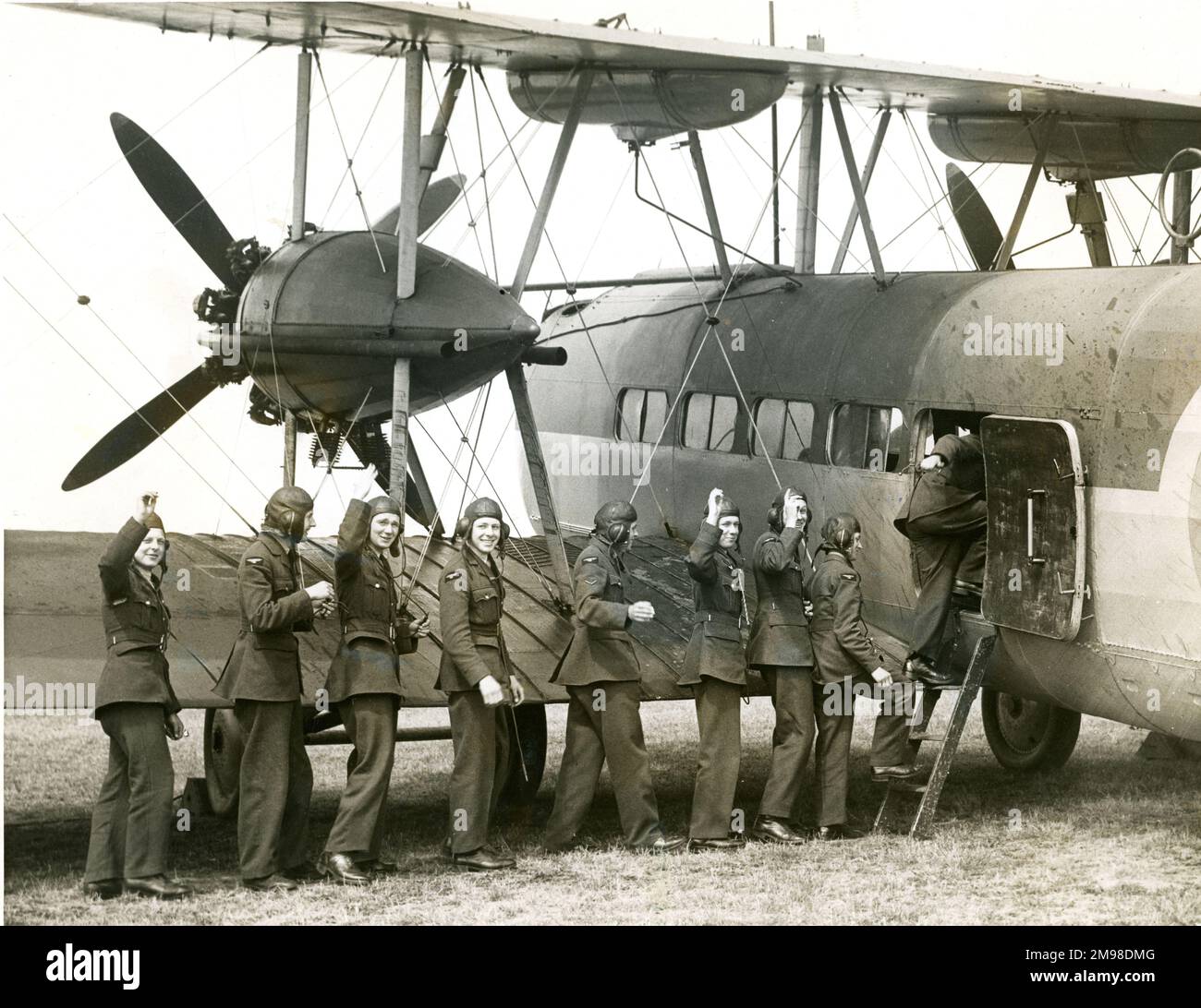 Vickers Victoria VI/Valentia, K2344, ?The Flying Classroom?, c.June ...