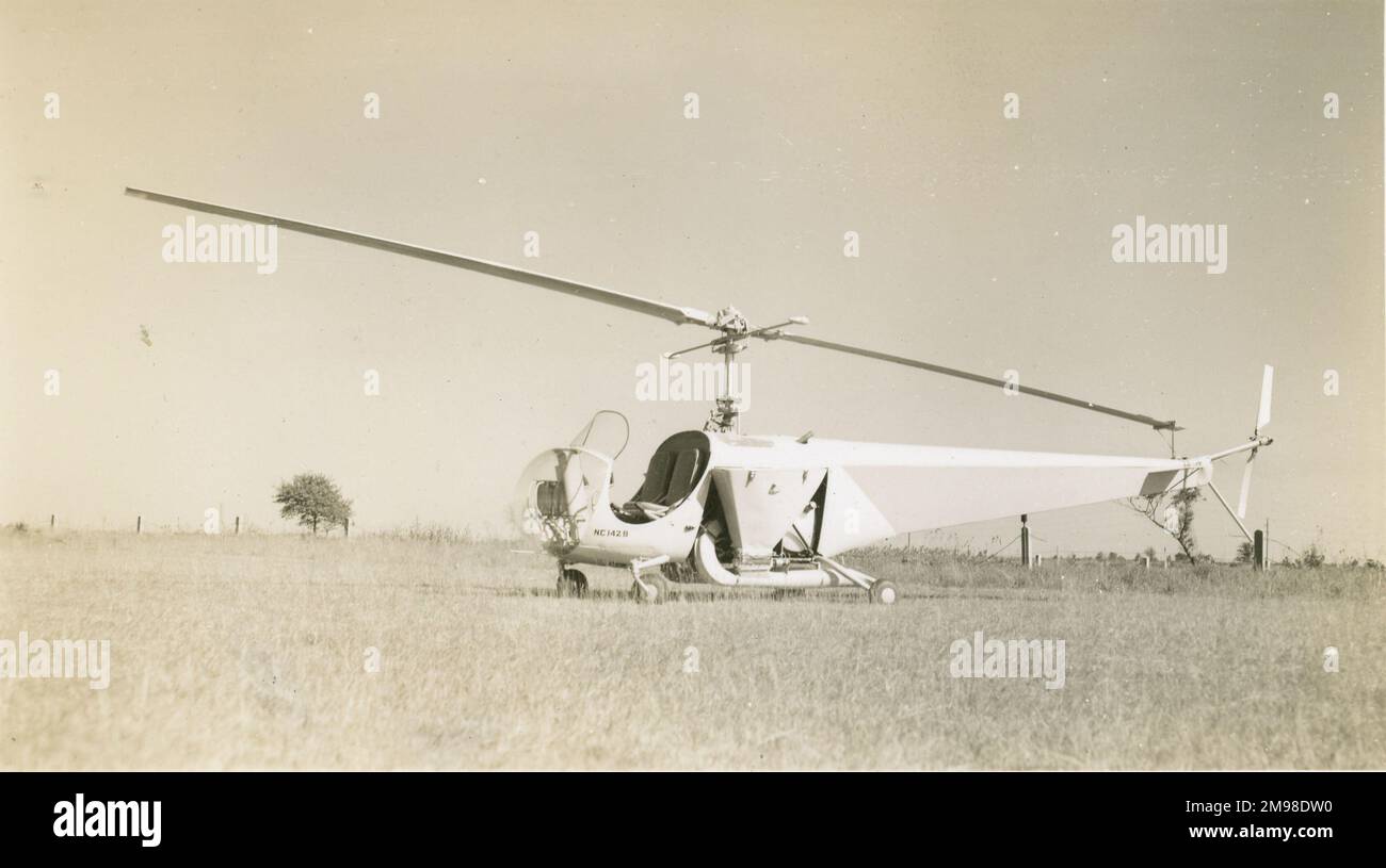 Bell Model 47B-3, NC142B, crop duster Stock Photo - Alamy