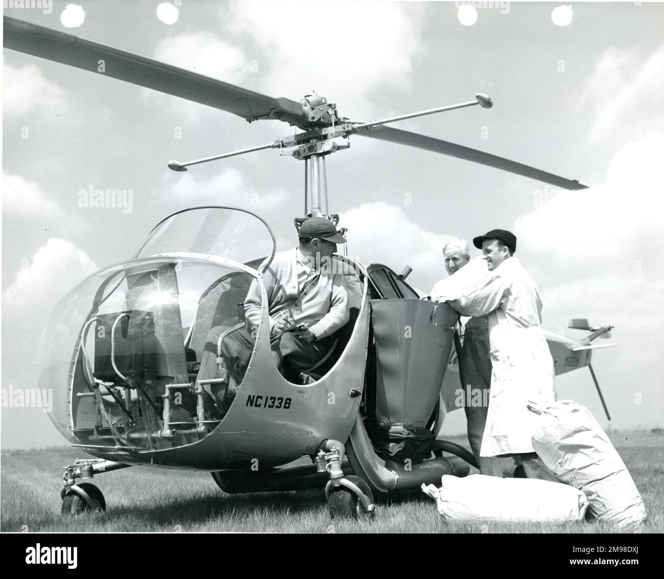 Bell Model 47B-3, NC133B, crop duster Stock Photo - Alamy