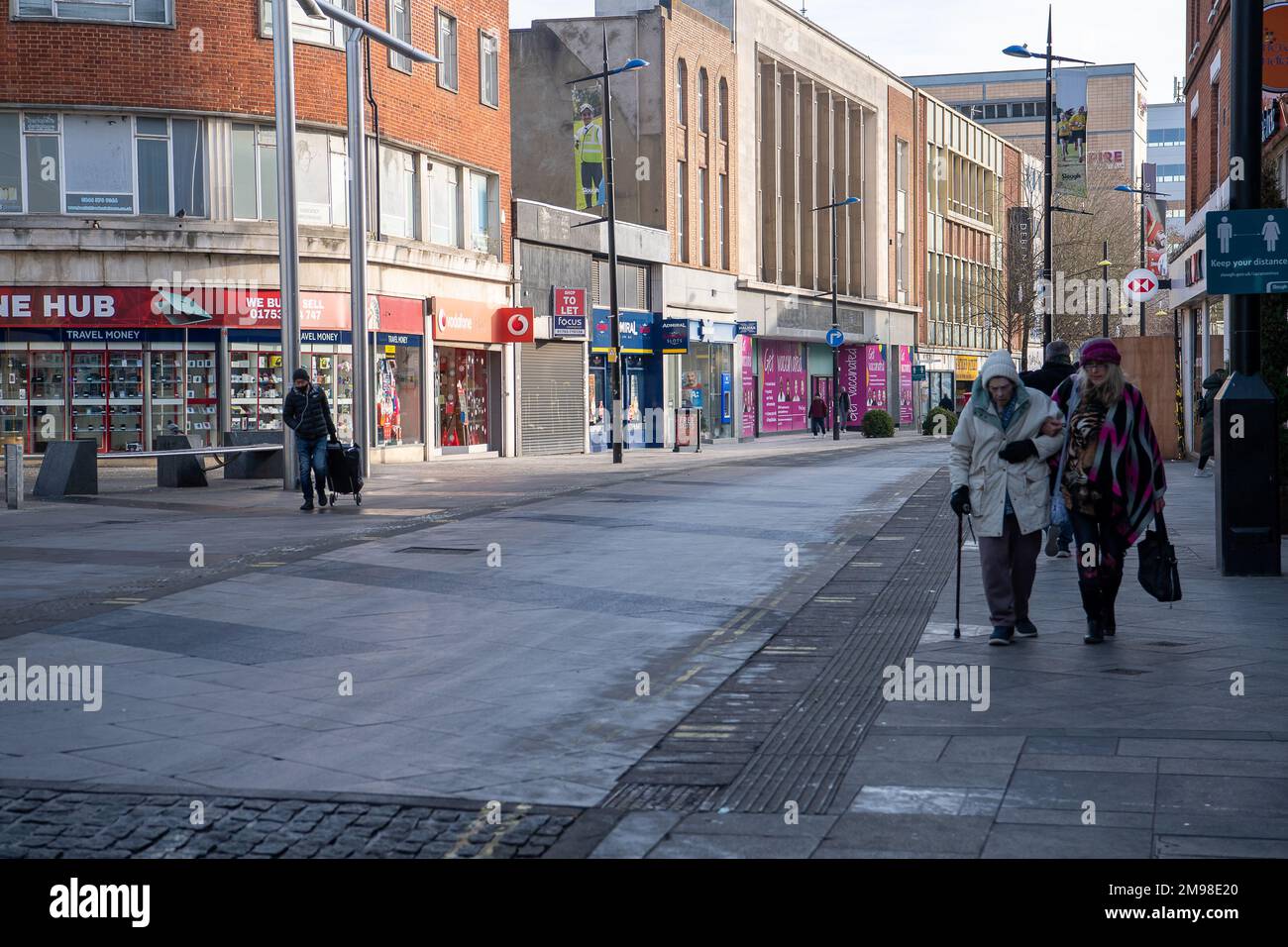 Slough, Berkshire, UK. 14th December, 2022. A quiet day in Slough High ...