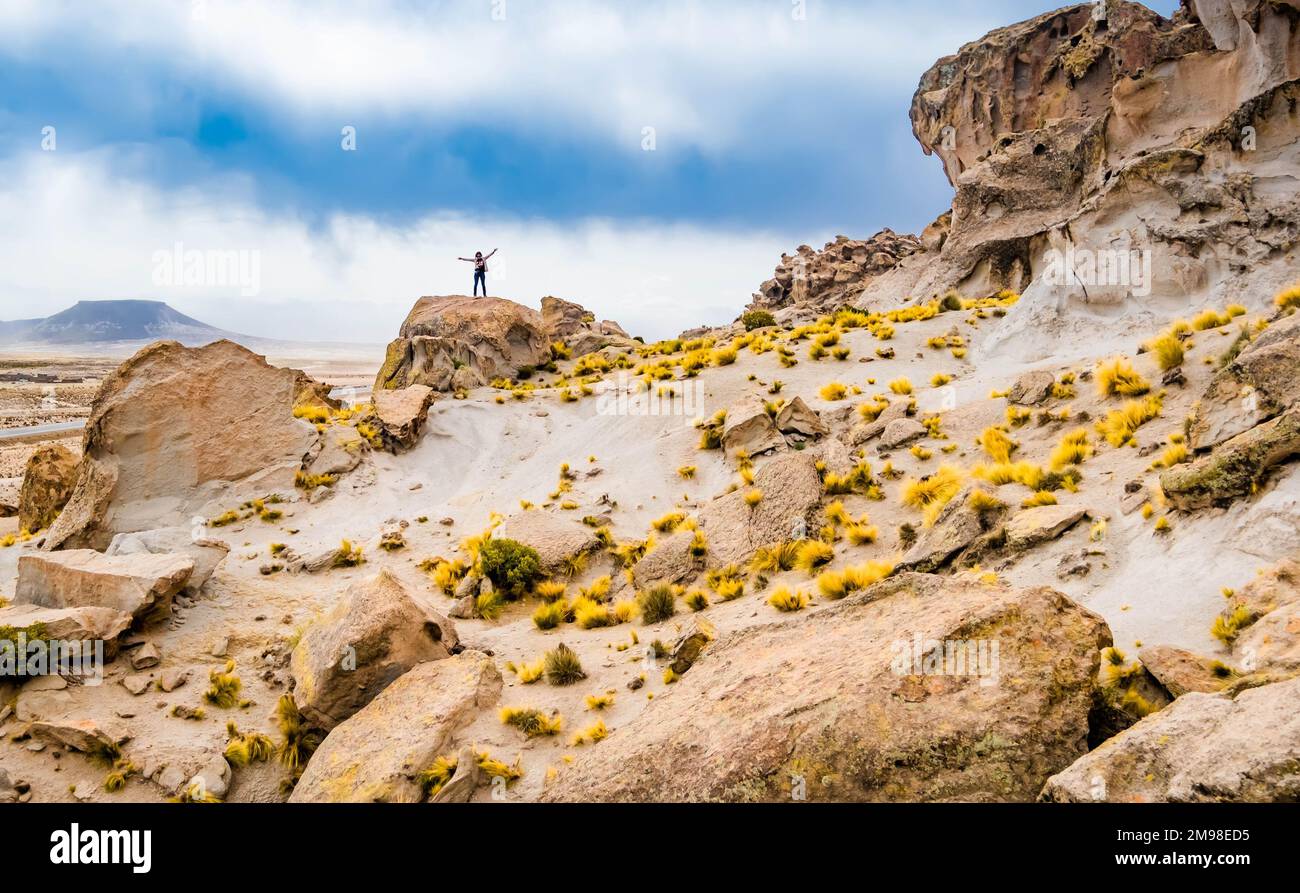 Bolivian girl nature hi-res stock photography and images - Alamy