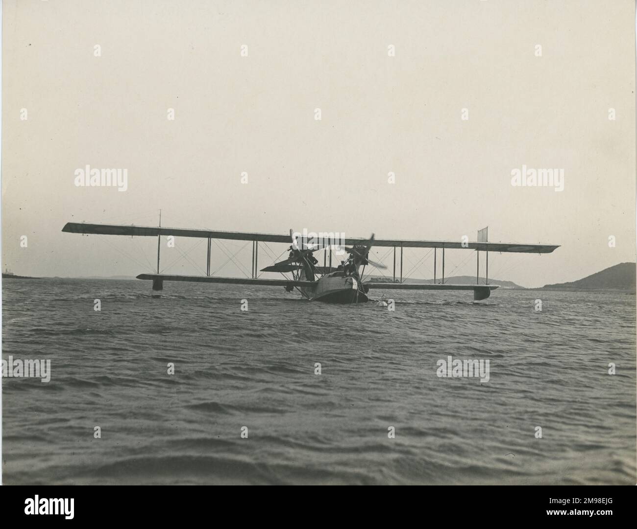 Mooring a Curtiss H12 Large America at RNAS Tresco Scillies Stock Photo ...