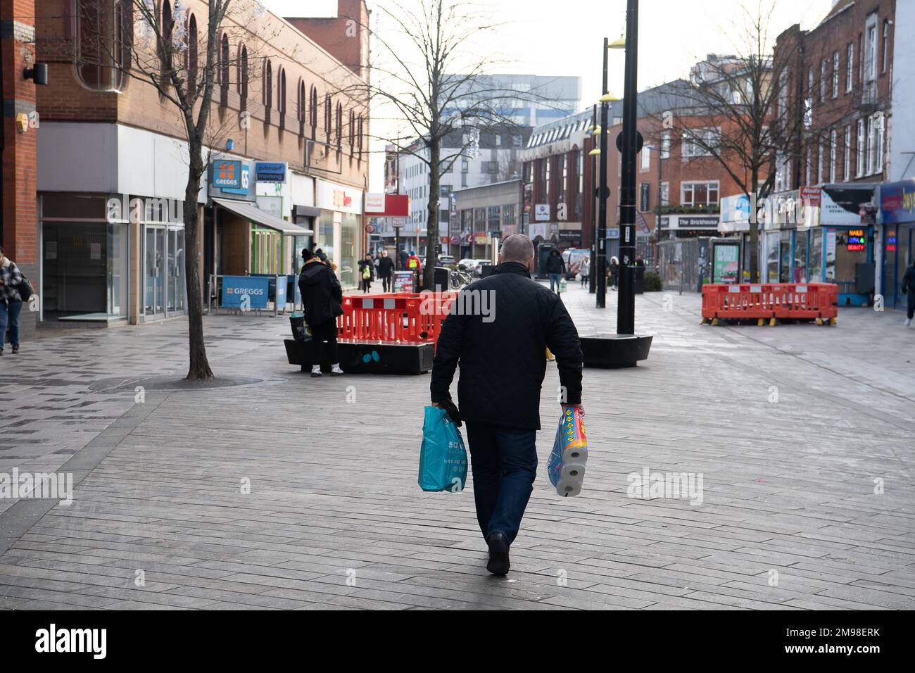 Slough, Berkshire, UK. 14th December, 2022. A quiet day in Slough High ...