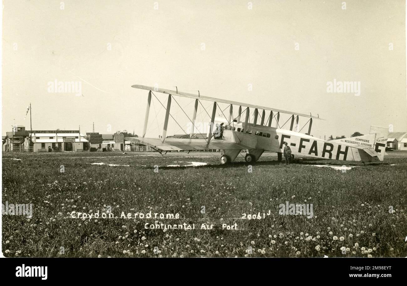 Farman F60 Goliath, F-FARH, of Compagnie des Messageries A‚riennes, at ...