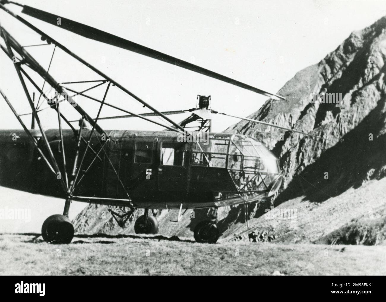 Focke Achgelis Fa223 Drache (Dragon) during mountain tests in 1944 ...