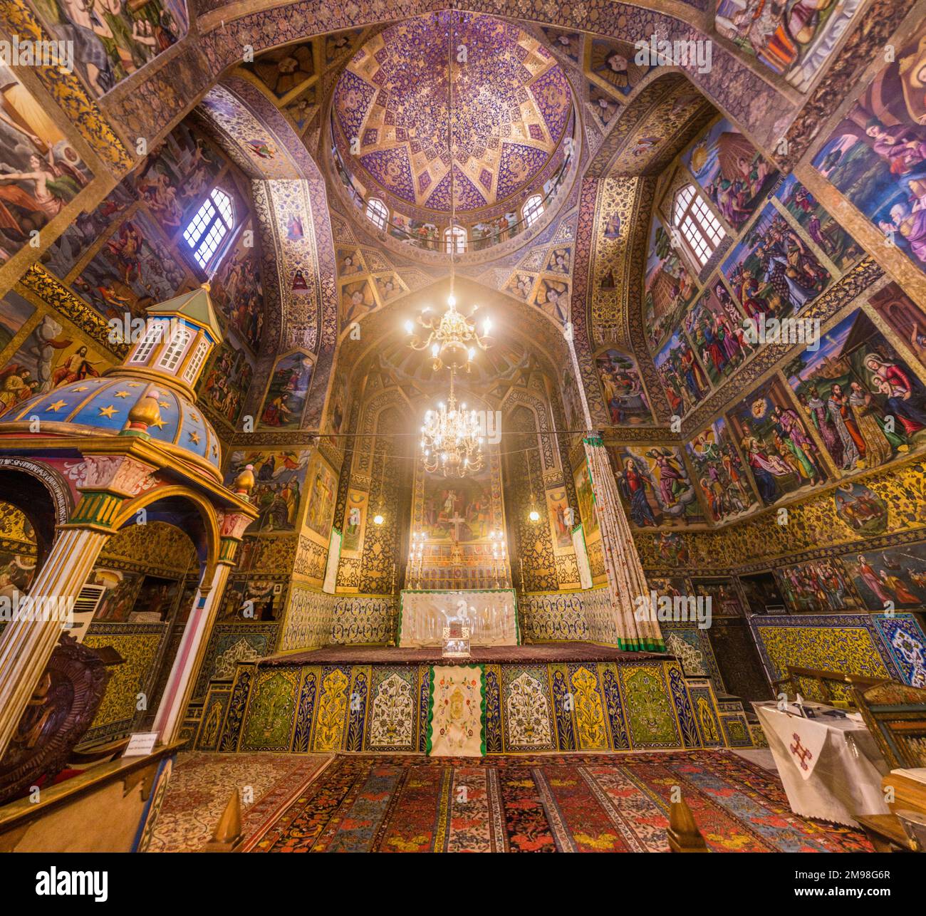 Vank ceiling and isfahan hi-res stock photography and images - Alamy