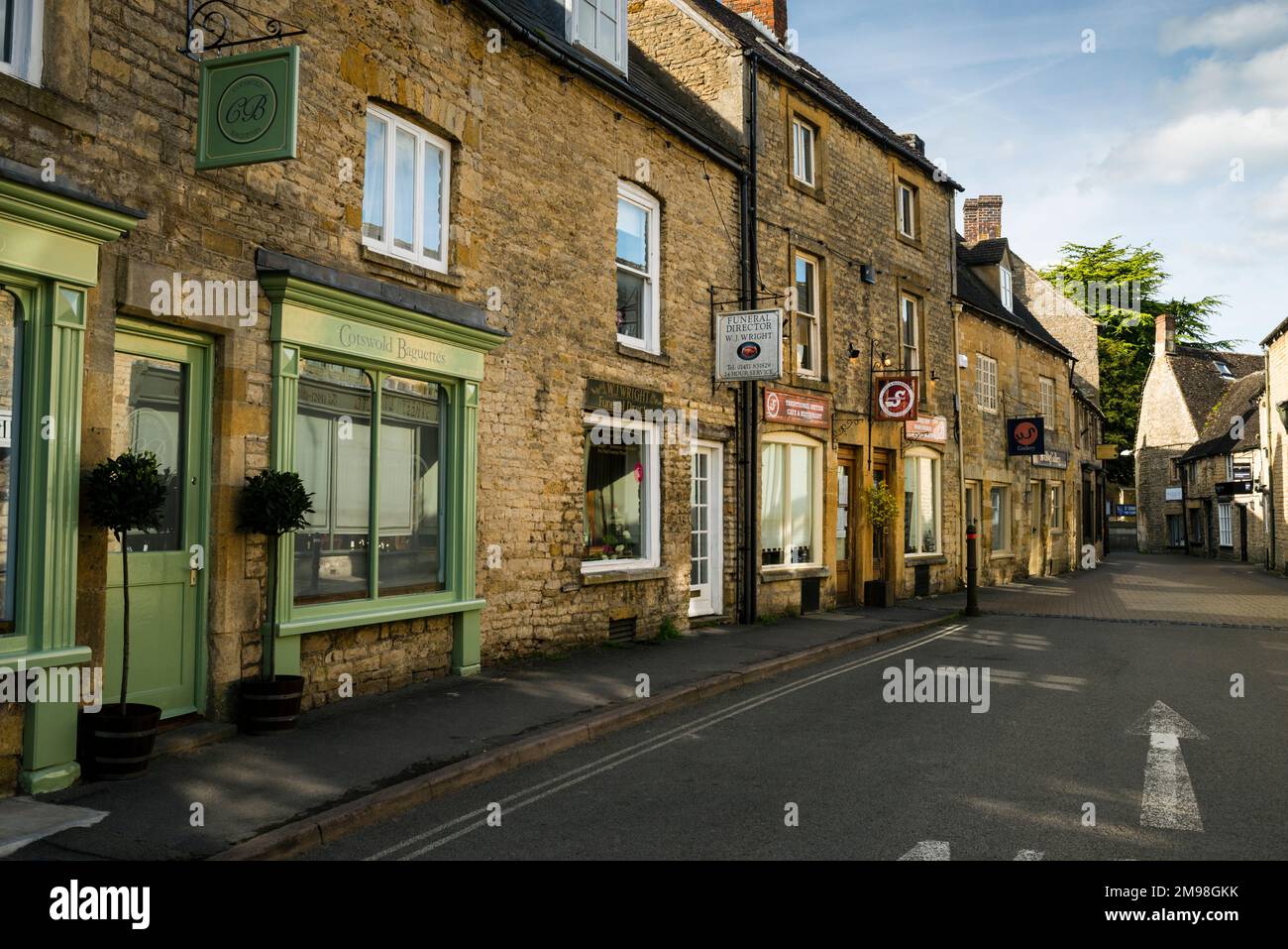 Church Street in Stow-on-the-Wold, Cotswold District, England Stock ...