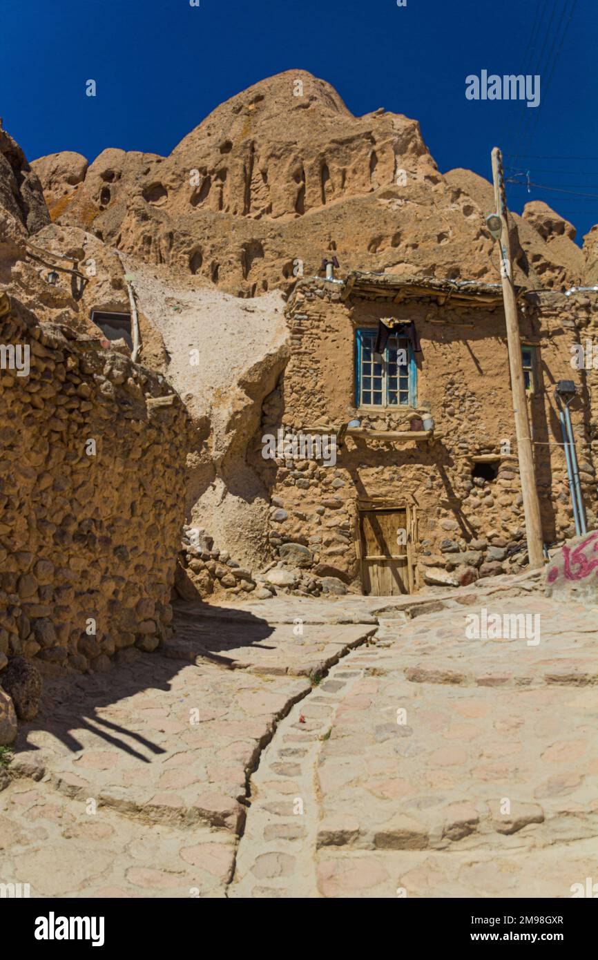 Cave cliff village Kandovan, Iran Stock Photo - Alamy