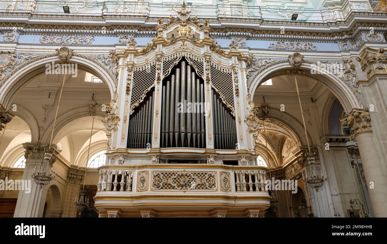 Modica, Sicily. The amazing craftsmanship of the pipe organ at the ...