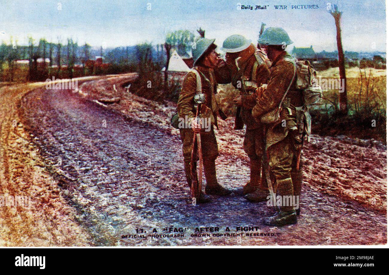 Soldiers smoking and relaxing, WW1 Stock Photo - Alamy