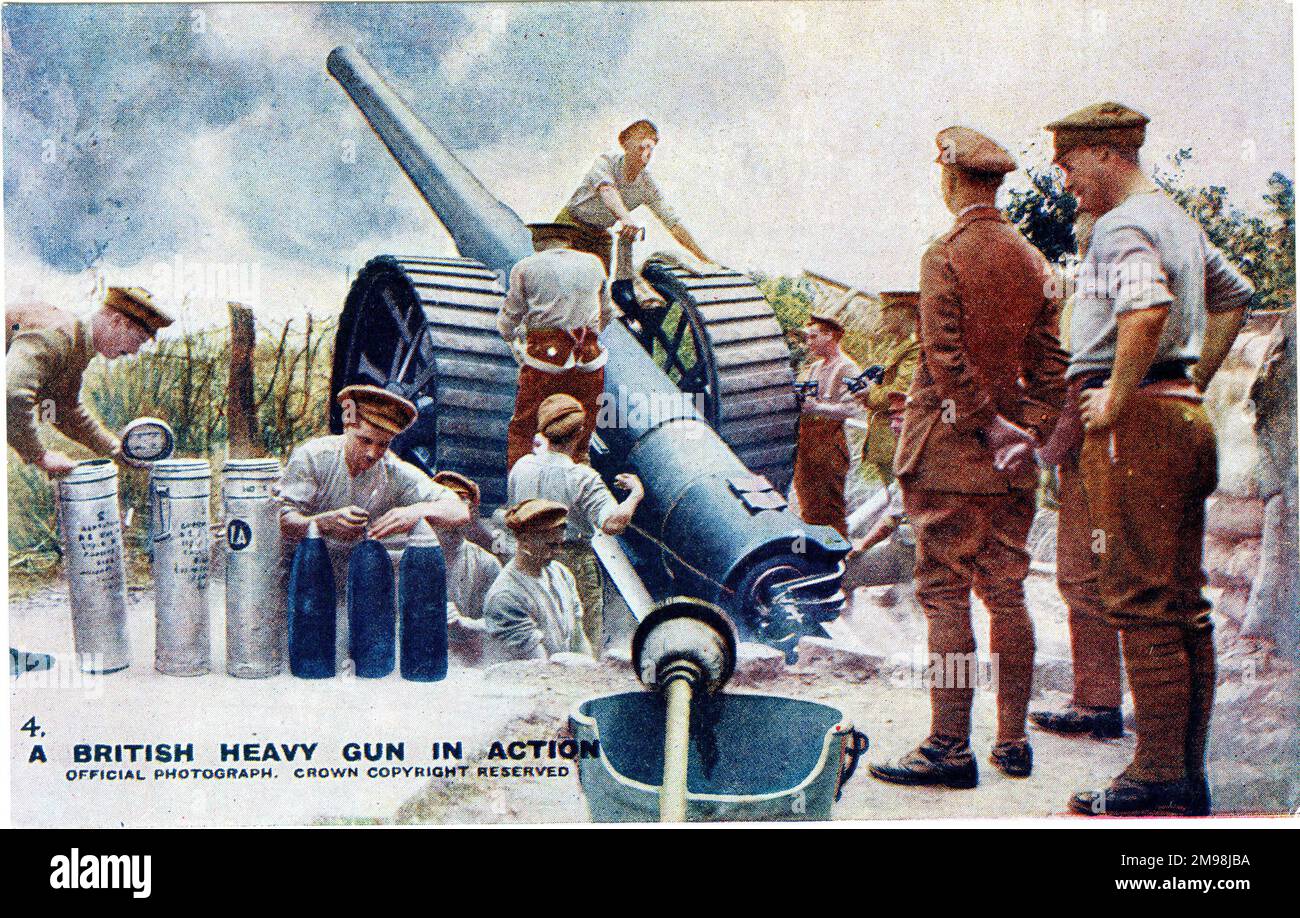 A British heavy gun in action, WW1 Stock Photo - Alamy