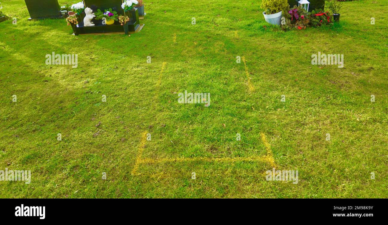 Cemetery boundary hi-res stock photography and images - Alamy
