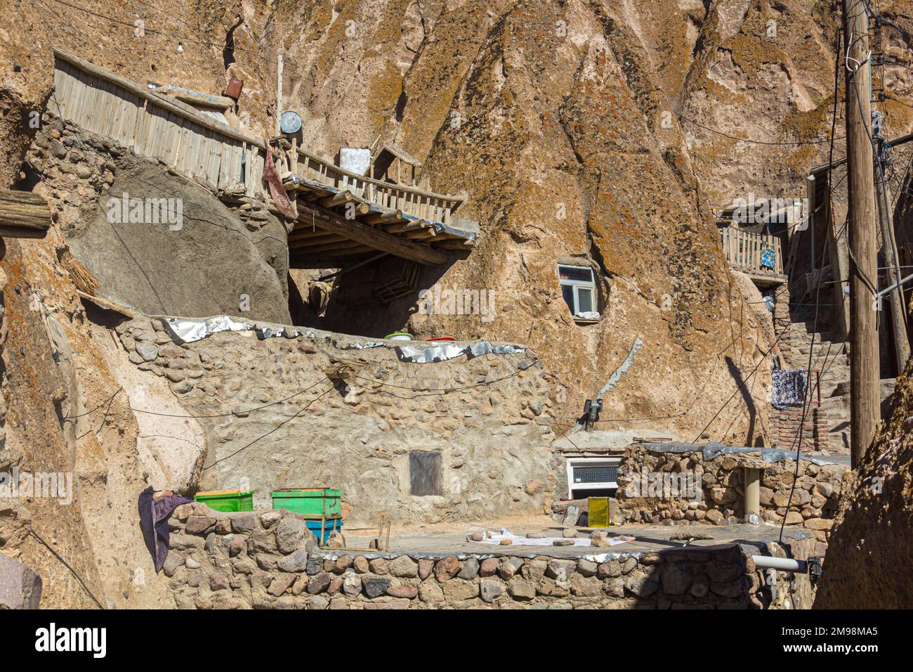 Cave cliff houses in Kandovan village, Iran Stock Photo - Alamy