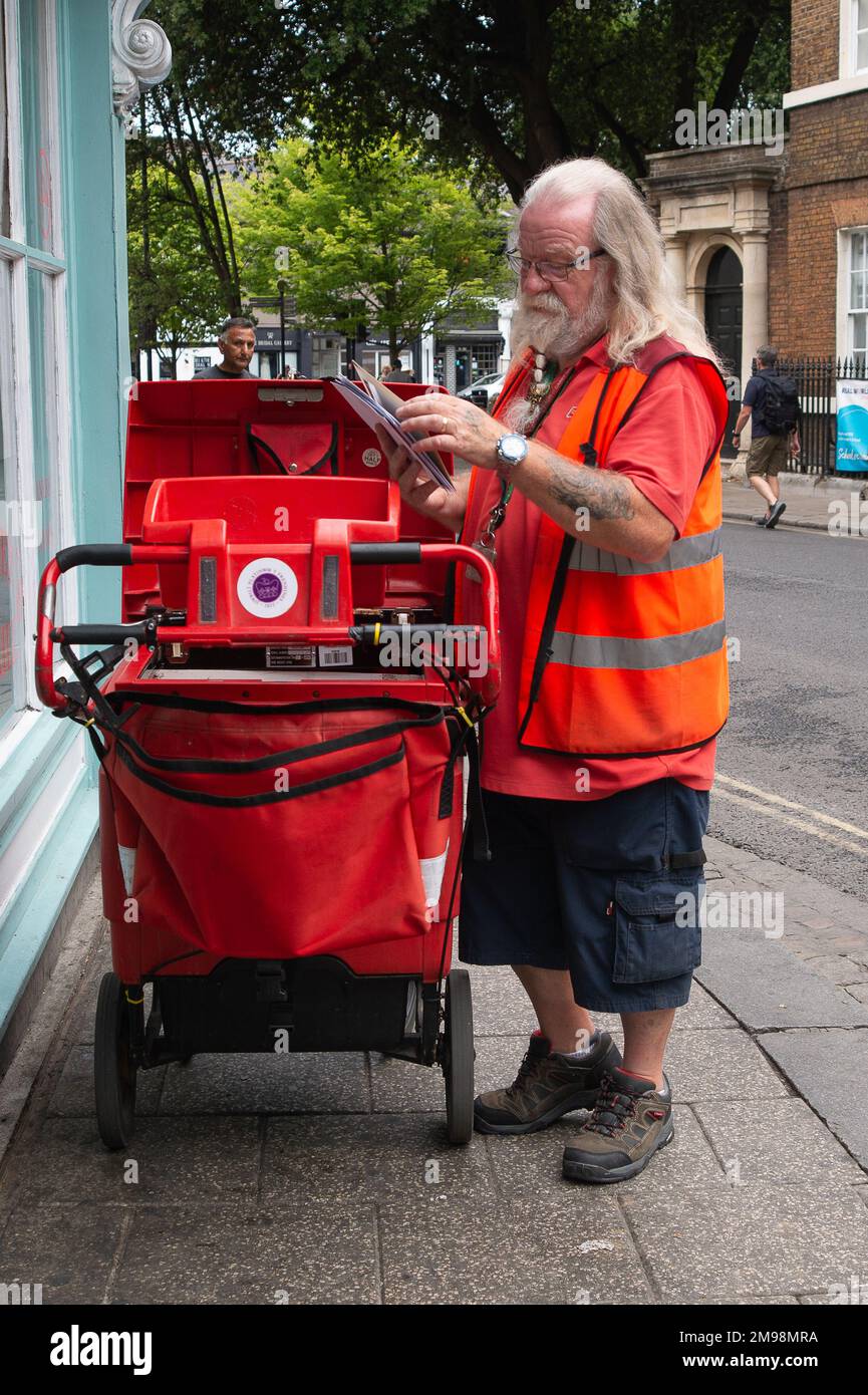 Mail cart hi-res stock photography and images - Alamy