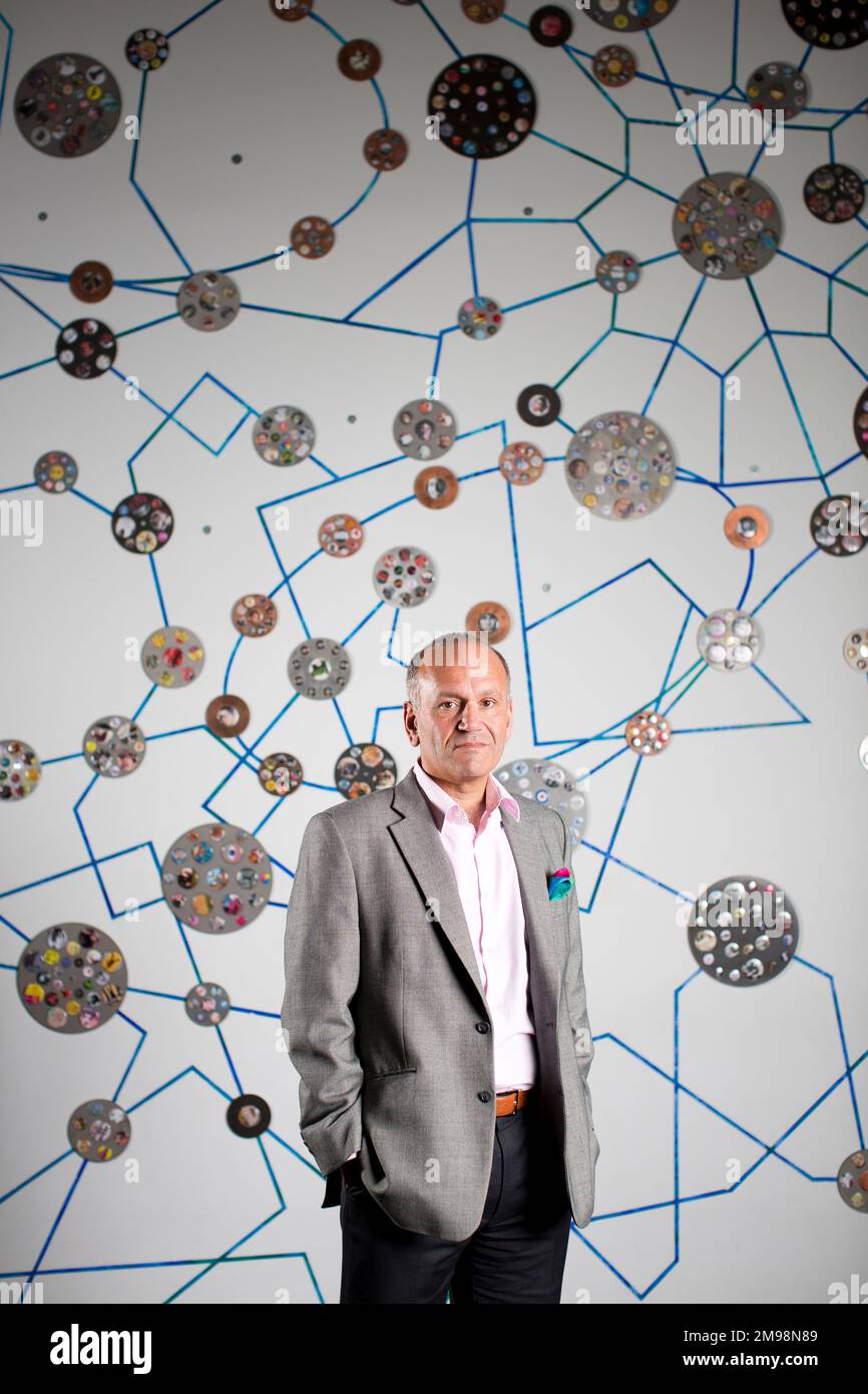 Doug richard dragons den hi-res stock photography and images - Alamy