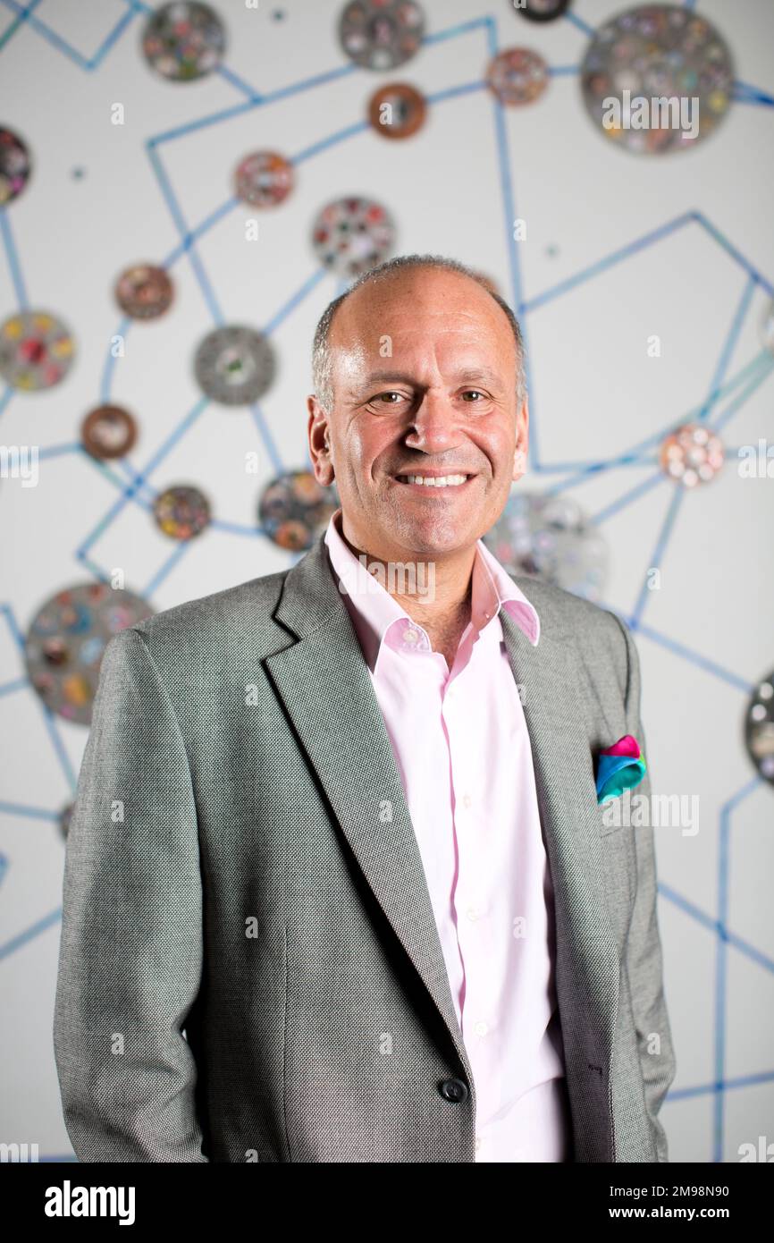 Doug richard dragons den hi-res stock photography and images - Alamy