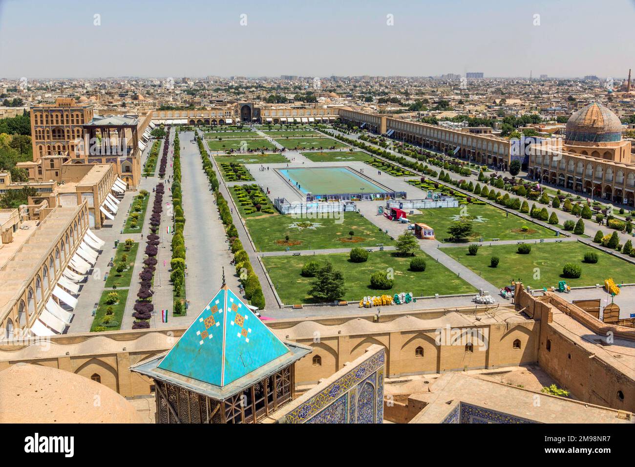Square esfahan aerial hi-res stock photography and images - Alamy