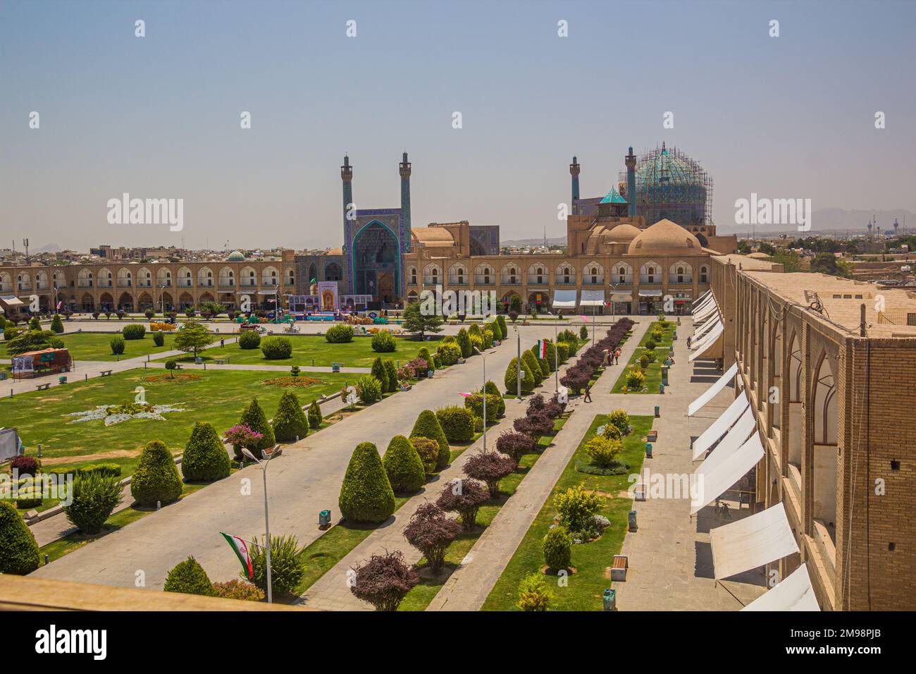 Shah Mosque at Naqsh-e Jahan Square in Isfahan, Iran Stock Photo - Alamy