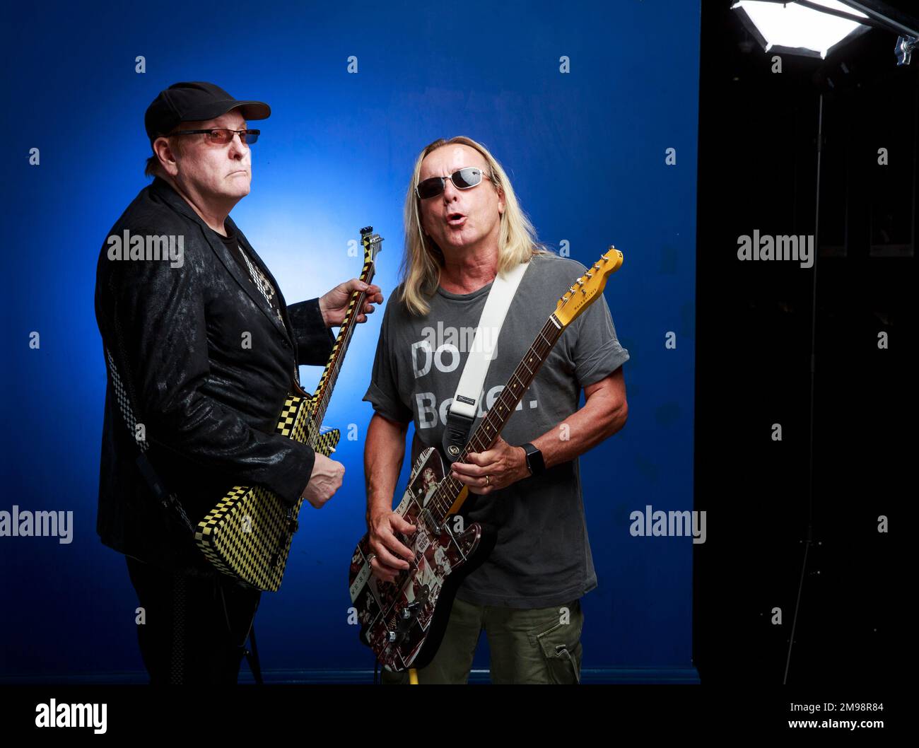 Robin zander rickenbacker guitar hi-res stock photography and images ...