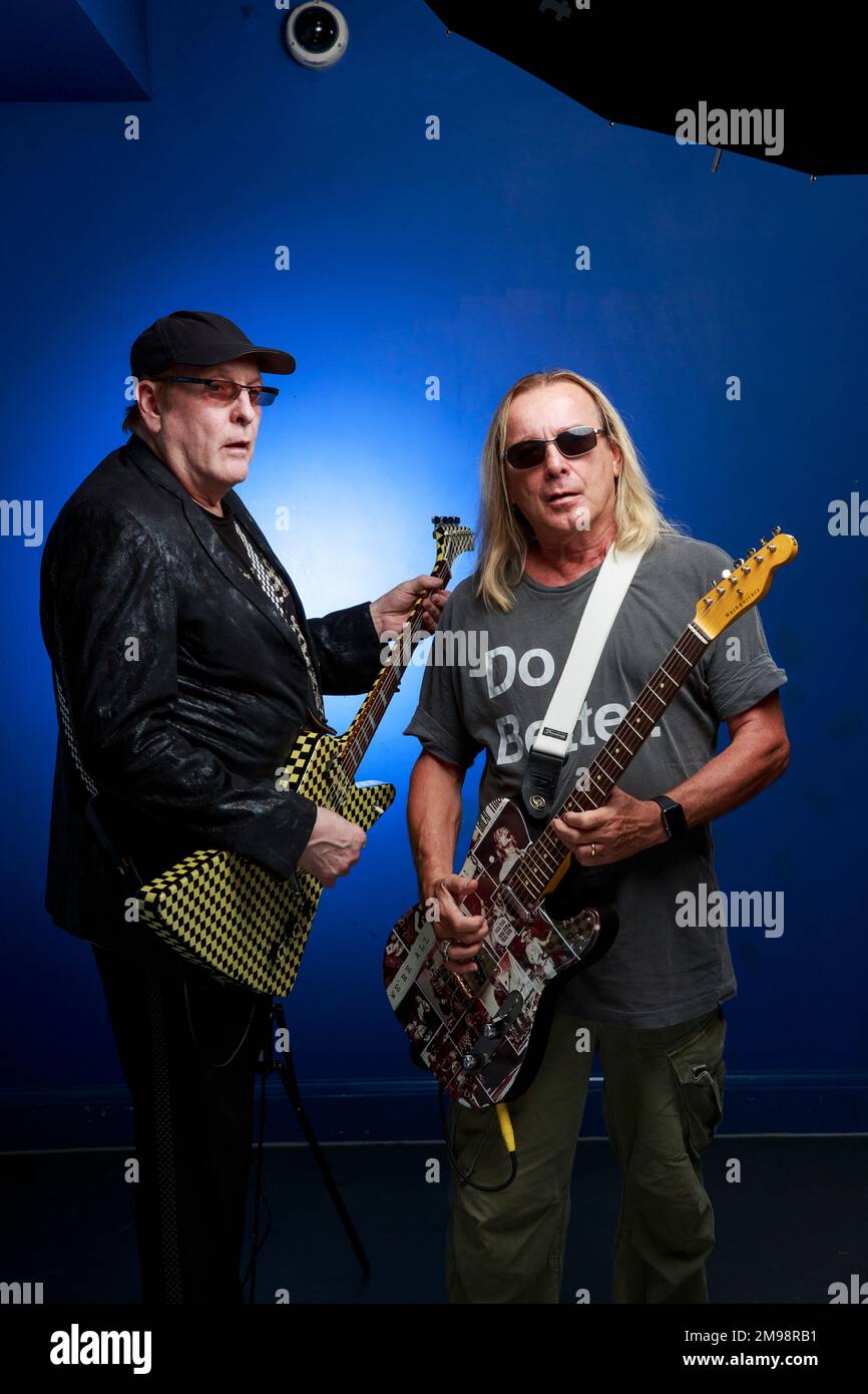 Robin zander rickenbacker guitar hi-res stock photography and images ...