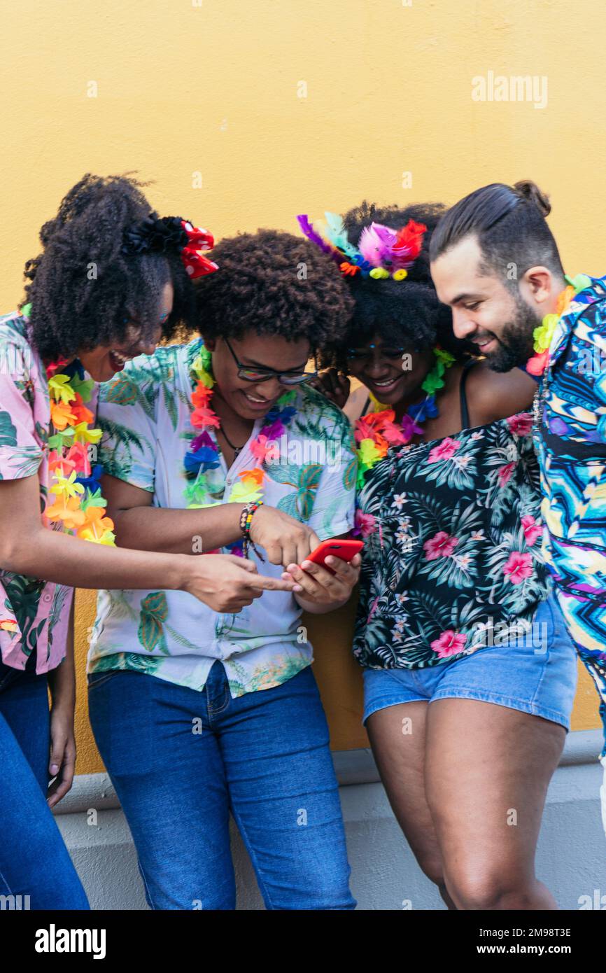 Group of people vlogging at the Brazilian Carnival Stock Photo - Alamy