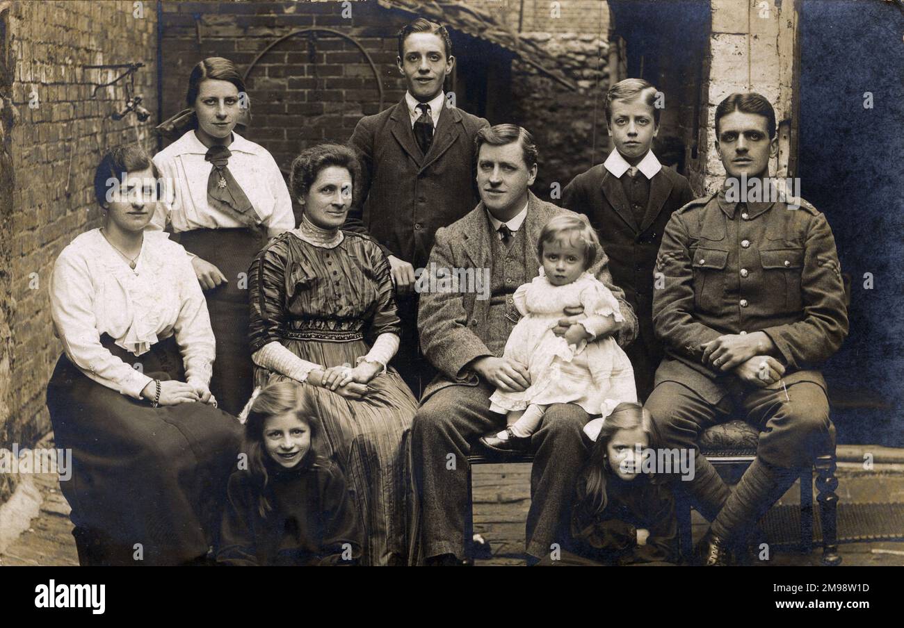 Eight children hi-res stock photography and images - Alamy