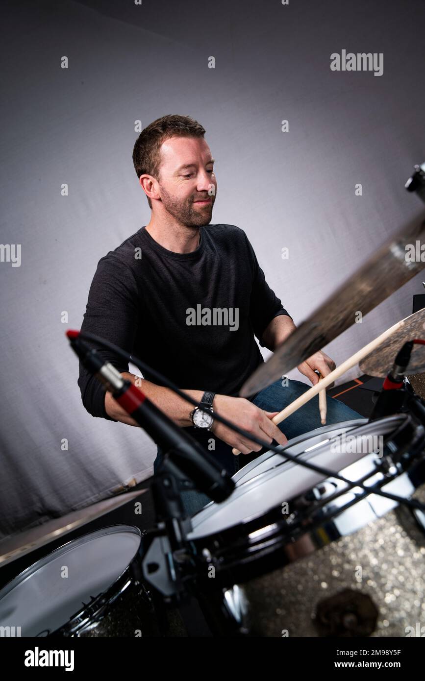 Mike johnston drum kit studio hi-res stock photography and images - Alamy