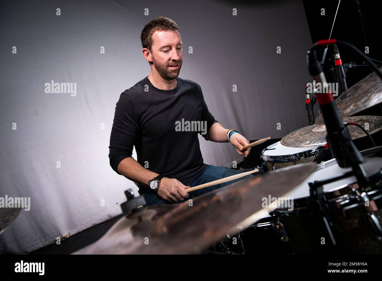Mike johnston drum kit studio hi-res stock photography and images - Alamy