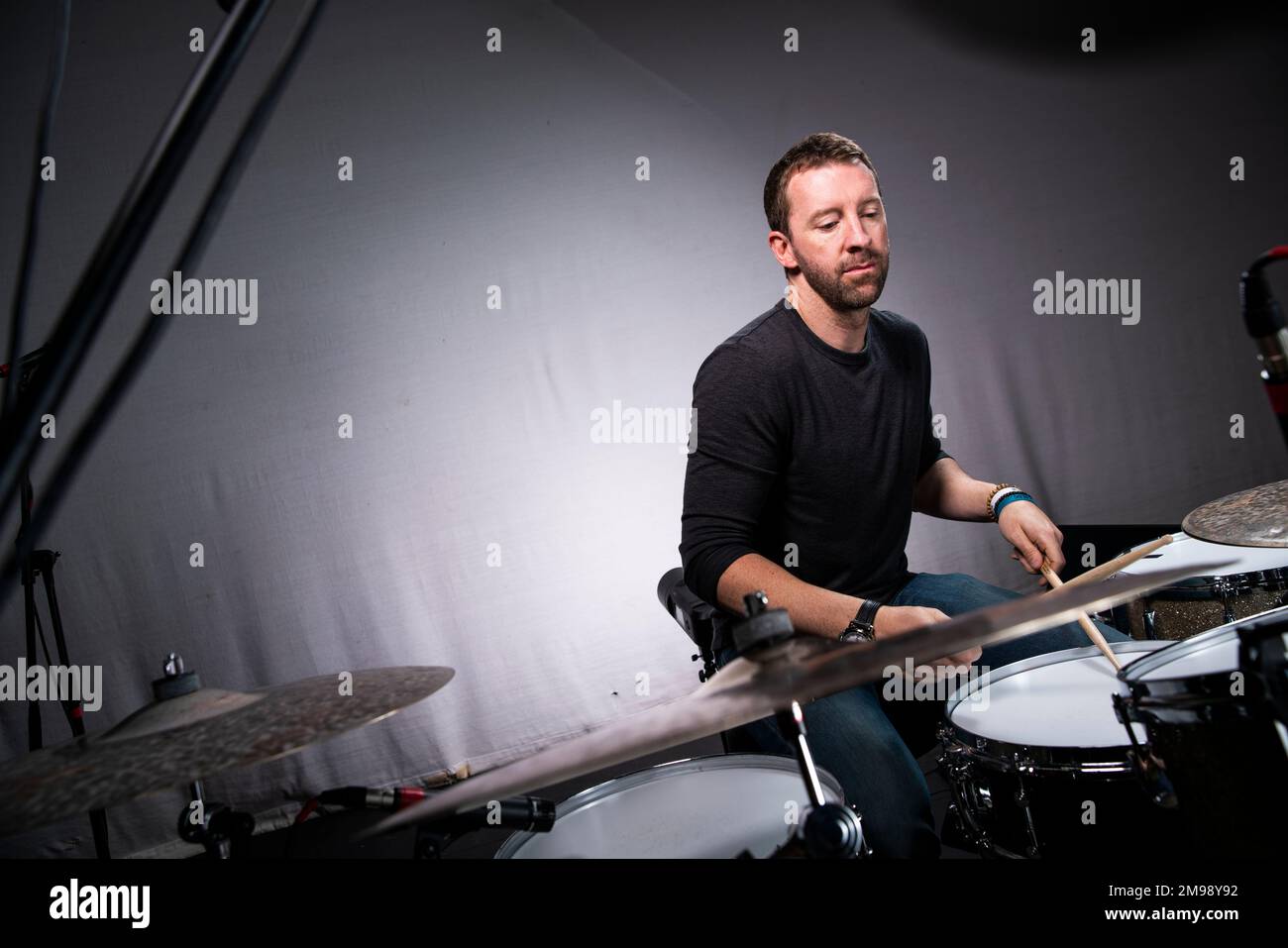 Mike johnston drums hi-res stock photography and images - Alamy